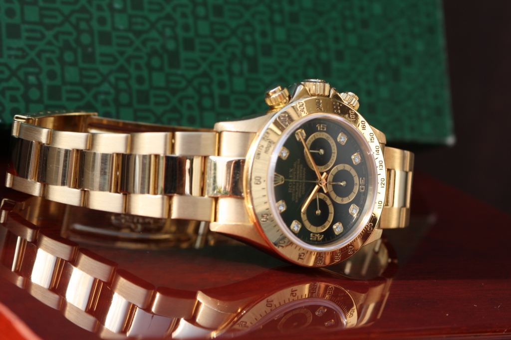 Inverted 6 Daytona Cosmograph from 1994 in Yellow Gold | Vintage Times