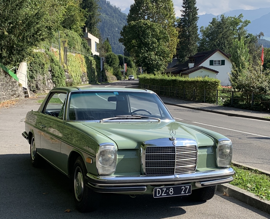 Mercedes W114/8 Coupe 4 Speed Manual 280CE Green 1972'