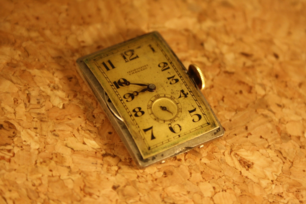 Movado Rectangular 18k gold wristwatch circa 1920's | Vintage Times