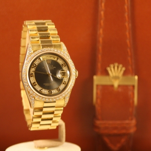 Rolex day-date 18388 factory diamonds L serial circa 1989
