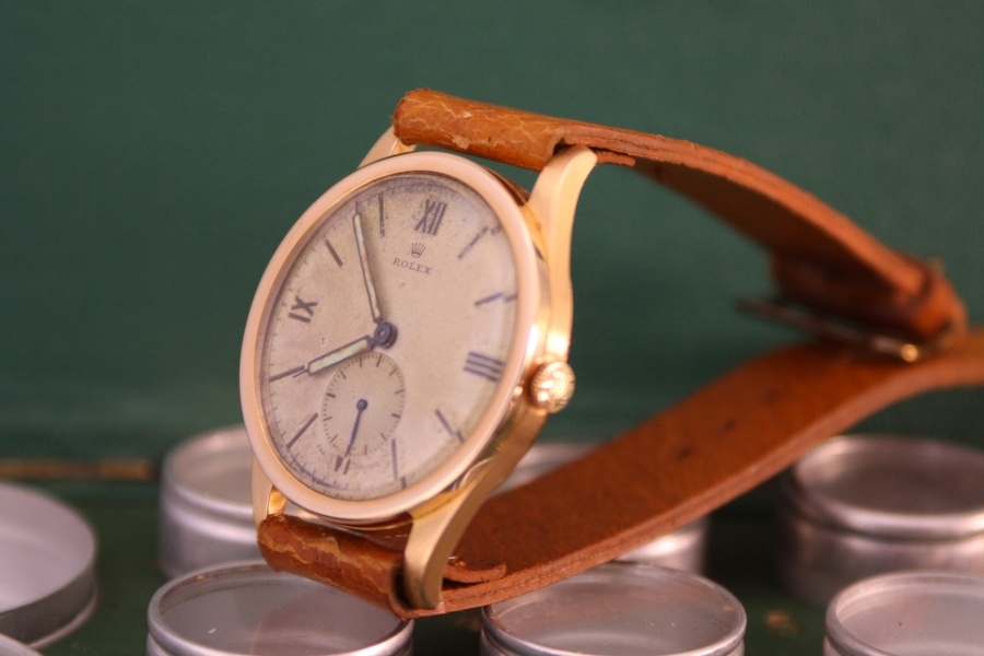 Rolex 34mm Rose Gold 'Calatrava' French case circa 1940 - VINTAGE TIMES ...