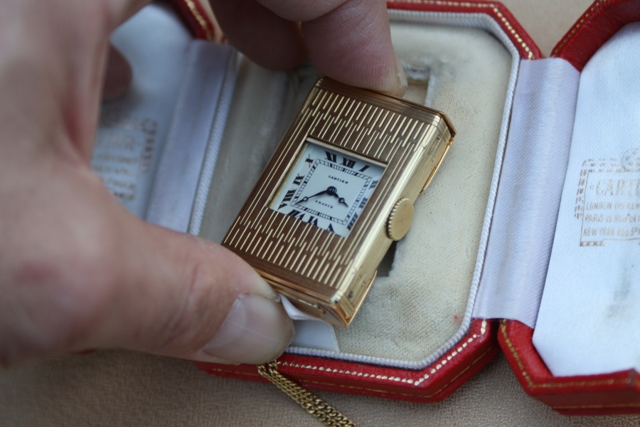Cartier 'Guillotine / Shutter' Watch 18k Yellow gold Signed 'Cartier ...