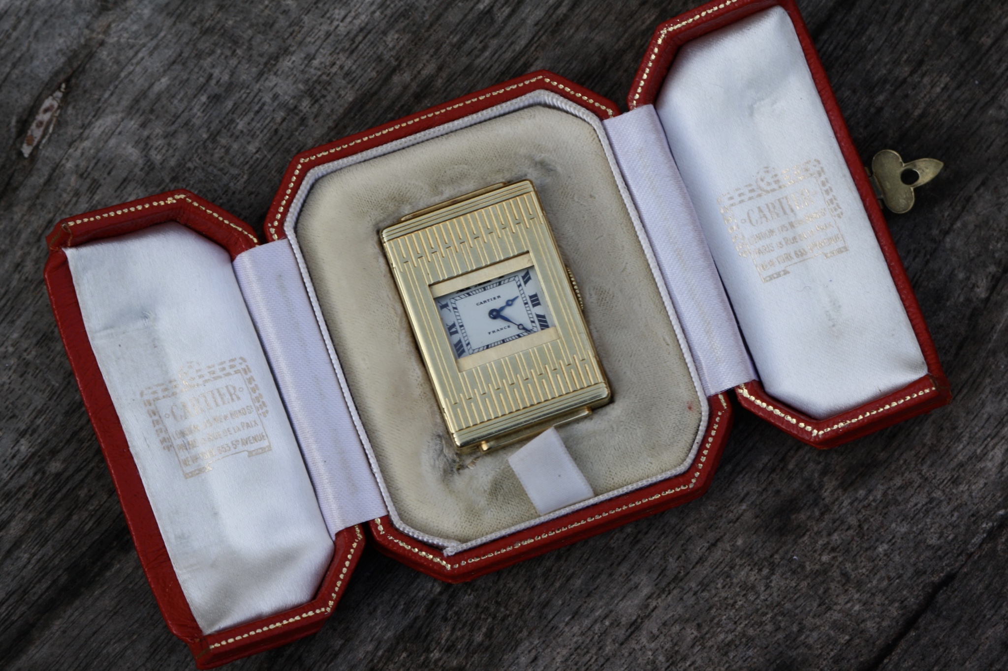 Cartier 'Guillotine / Shutter' Watch 18k Yellow gold Signed 'Cartier ...