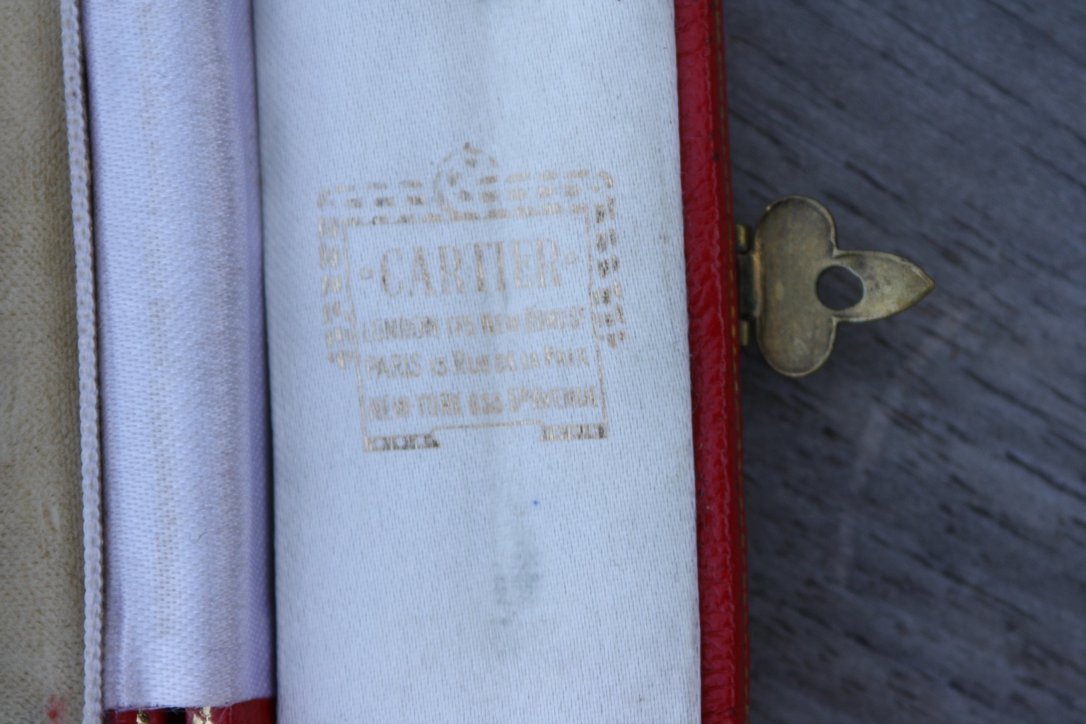 Cartier 'Guillotine / Shutter' Watch 18k Yellow gold Signed 'Cartier ...
